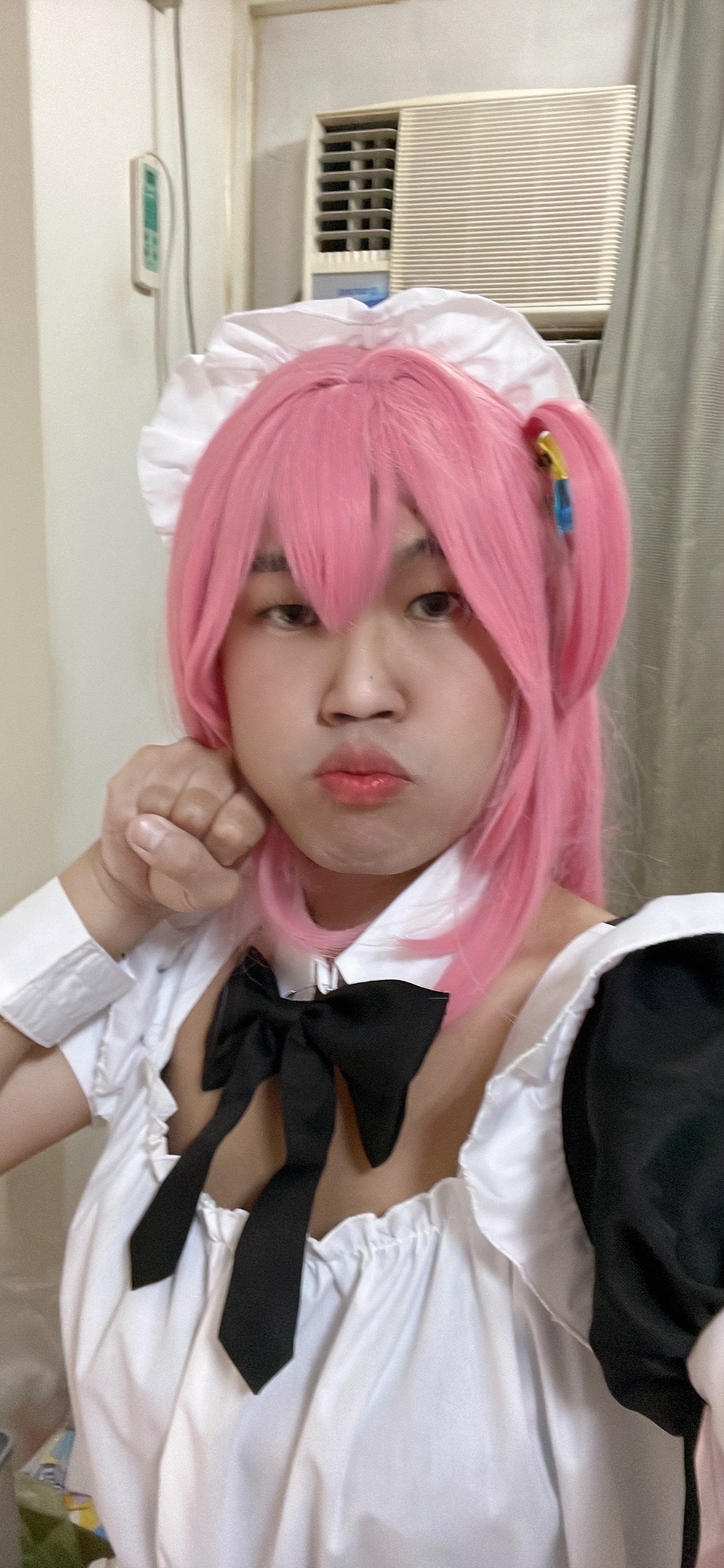 孤獨搖滾 小孤獨女僕裝 試裝照 - ben79823的創作 - 巴哈姆特