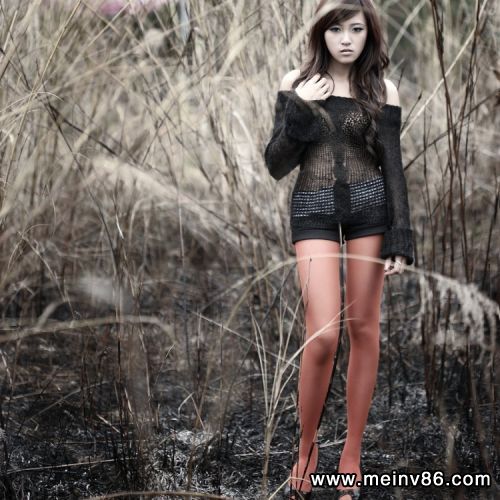 風騷足球妹 羅嘉錡 - rougs417的創作 - 巴哈姆特