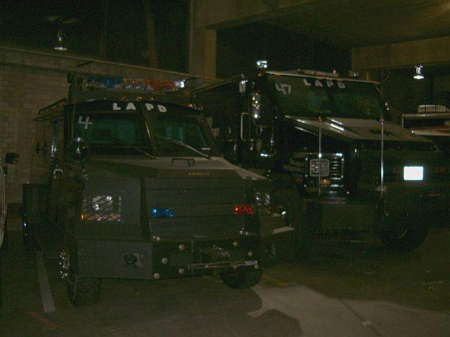 LAPD SWAT ─ 洛杉磯警察局特殊武器戰術小組 - jthotshot的創作 - 巴哈姆特
