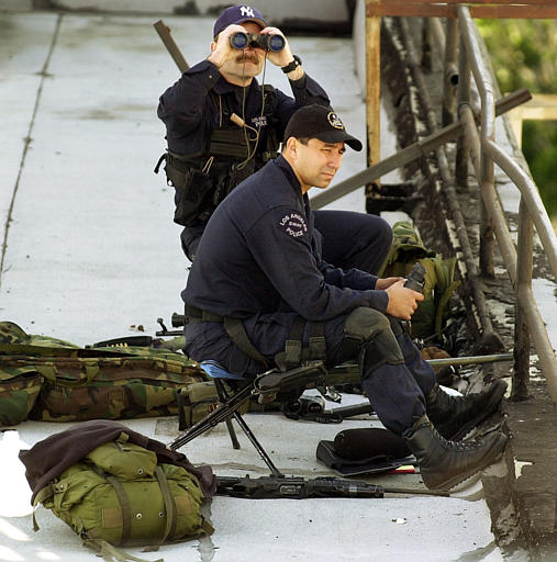 LAPD SWAT ─ 洛杉磯警察局特殊武器戰術小組 - jthotshot的創作 - 巴哈姆特