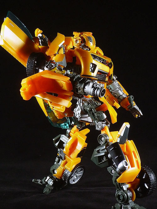 玩具心得：Transformers 變形金剛 人類聯盟 Bumblebee 大黃蜂 - playing690的創作 - 巴哈姆特