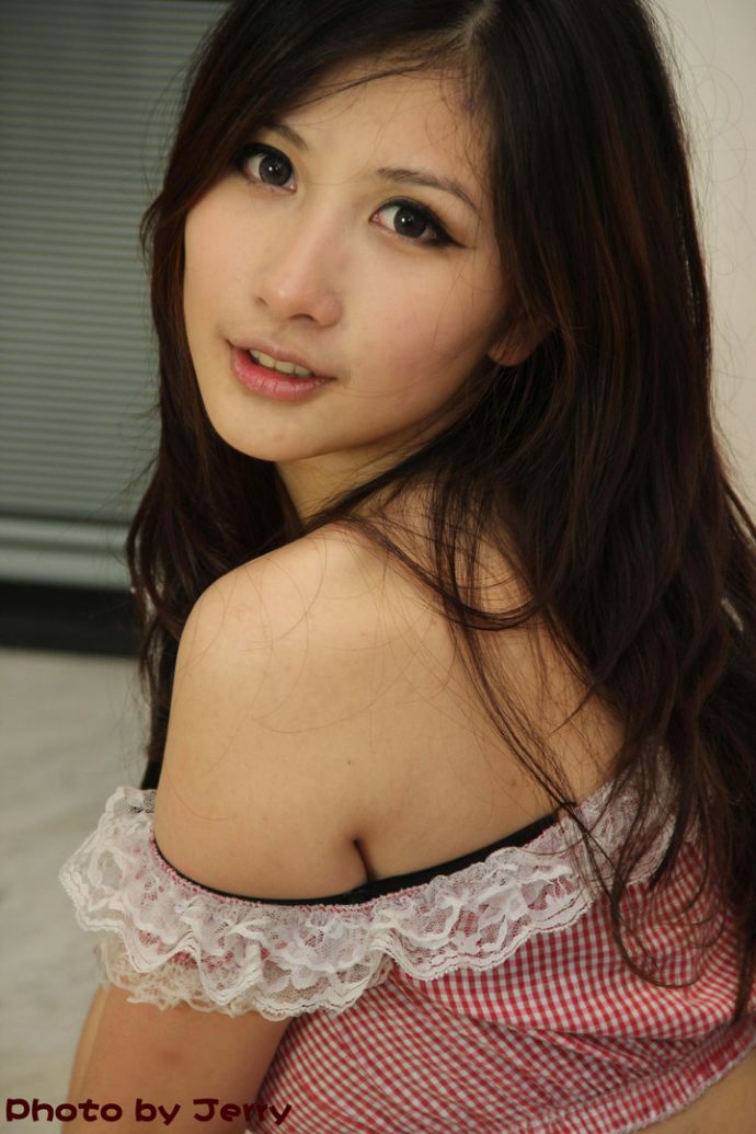 ONE-漂亮又有氣質的輕熟女 - rougs417的創作 - 巴哈姆特