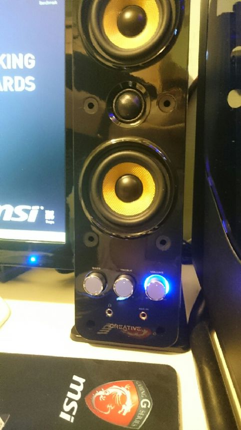 【情報】中階電腦喇叭CREATIVE T40 Series II 開箱 @電腦應用綜合討論 哈啦板 - 巴哈姆特