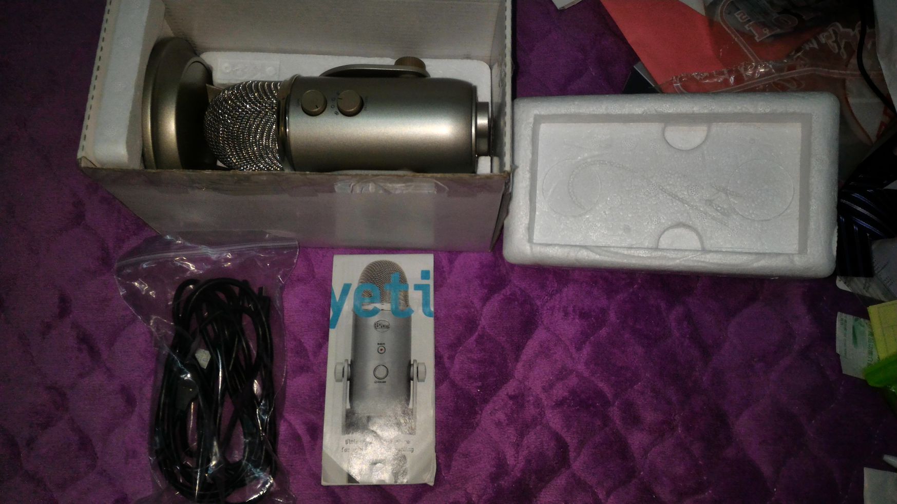 Blue Yeti 金色 開箱 - lixiaoyao的創作 - 巴哈姆特