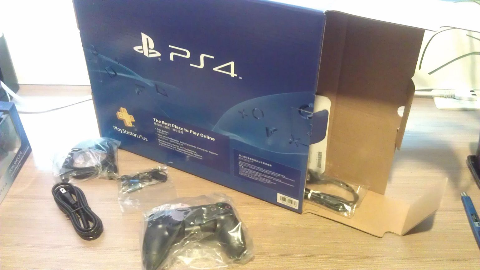 【開箱】PS4 CUH-1207A 極致黑：退伍了，慰勞一下自己！ @PS4 / PlayStation4 哈啦板 - 巴哈姆特