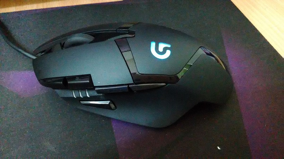 【開箱】羅技 G402 不專業開箱文 - kkbnmmbn的創作 - 巴哈姆特