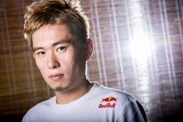 【情報】日本玩家Bonchan(ボンちゃん)與Red Bull簽約正式成為職業玩家 @快打旋風 系列 哈啦板 - 巴哈姆特