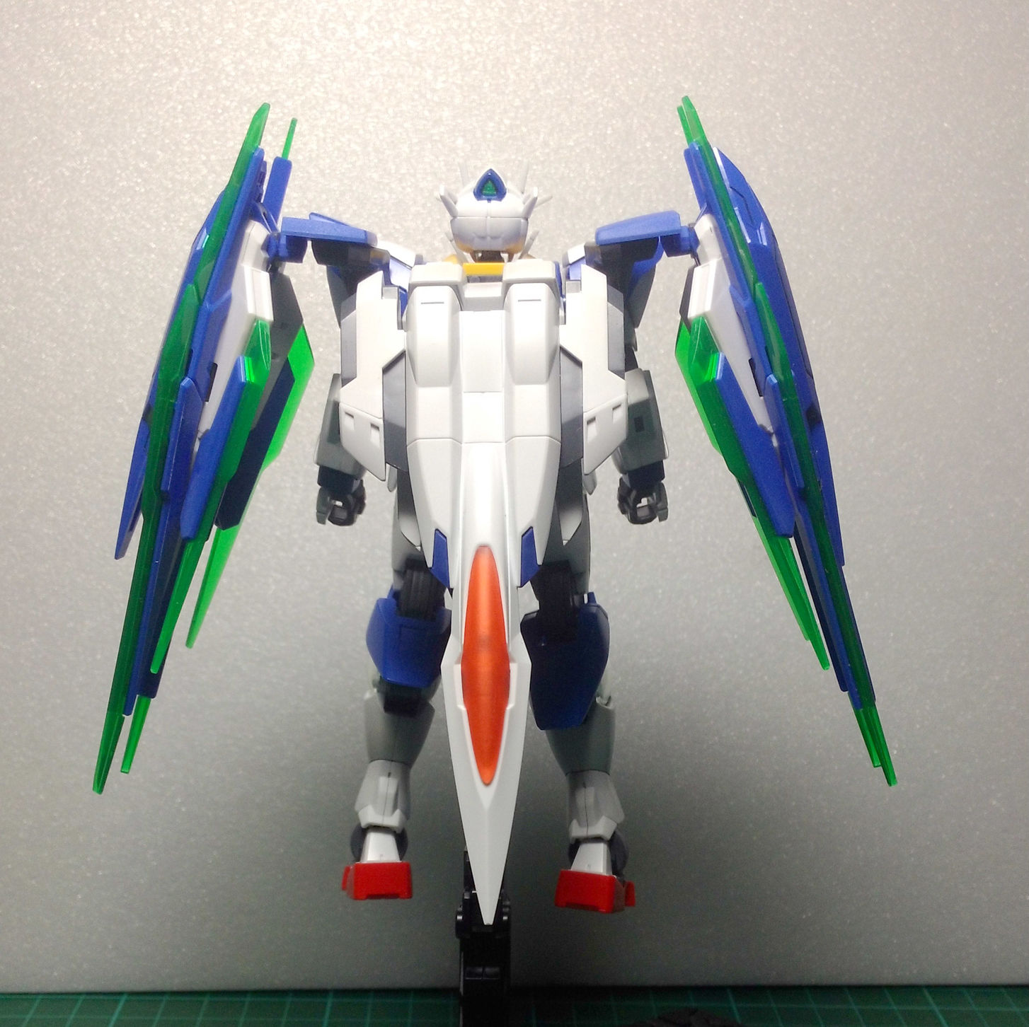 RE:【作品分享】RG 量子型00鋼彈(00Q) 就對講機啊~~ @模型技術與資訊 哈啦板 - 巴哈姆特