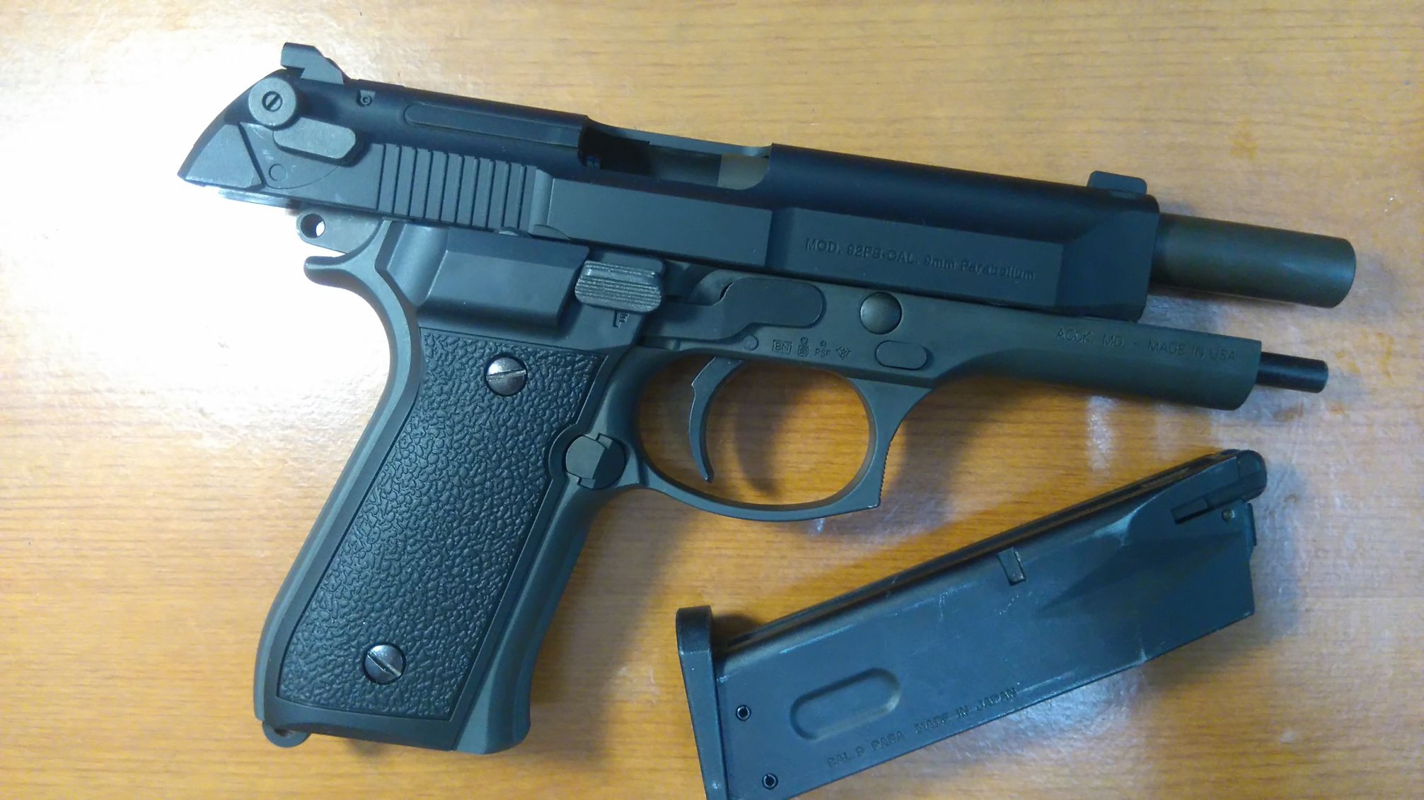 【其他】LayLax Beretta M9 Dolphin FS @野戰 (生存) 遊戲 精華區 - 巴哈姆特