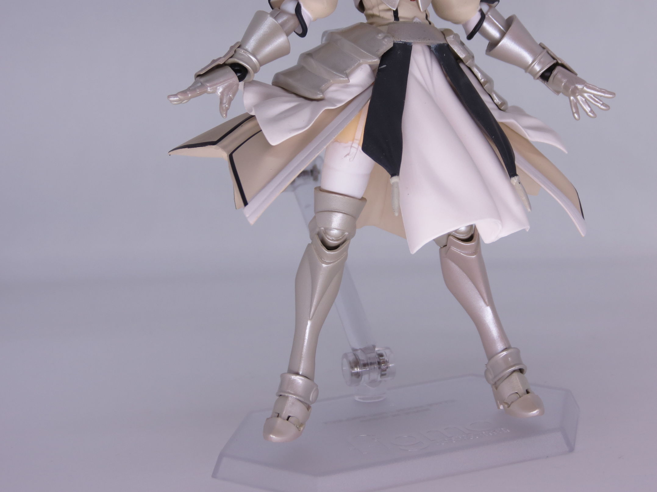 【心得】稚嫩的亞瑟王~figma-350 Saber Lily @綜合公仔玩具討論區 哈啦板 - 巴哈姆特