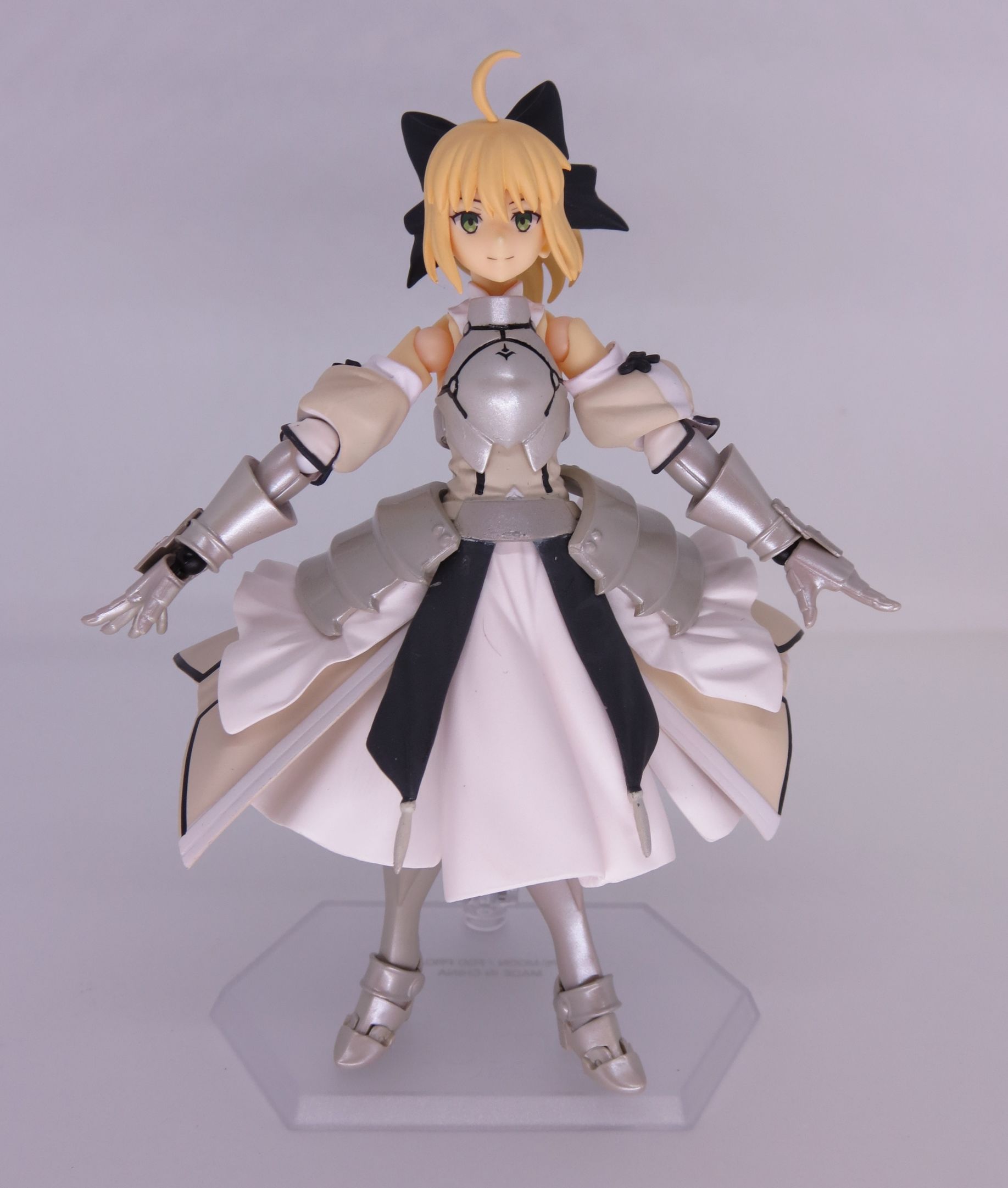【心得】稚嫩的亞瑟王~figma-350 Saber Lily @綜合公仔玩具討論區 哈啦板 - 巴哈姆特