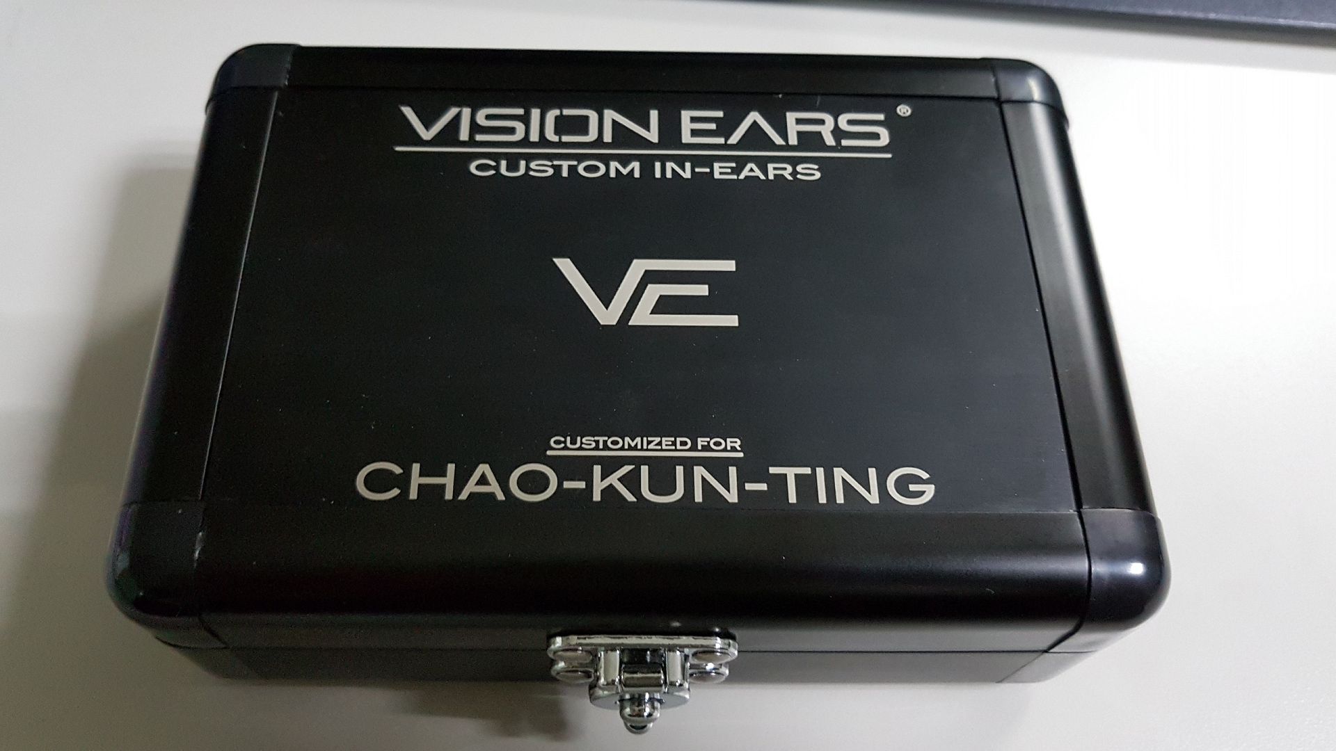 德國客製化耳機VISION EARS VE2 開箱 ~ 坑越燒越大了 - b726688的創作 - 巴哈姆特