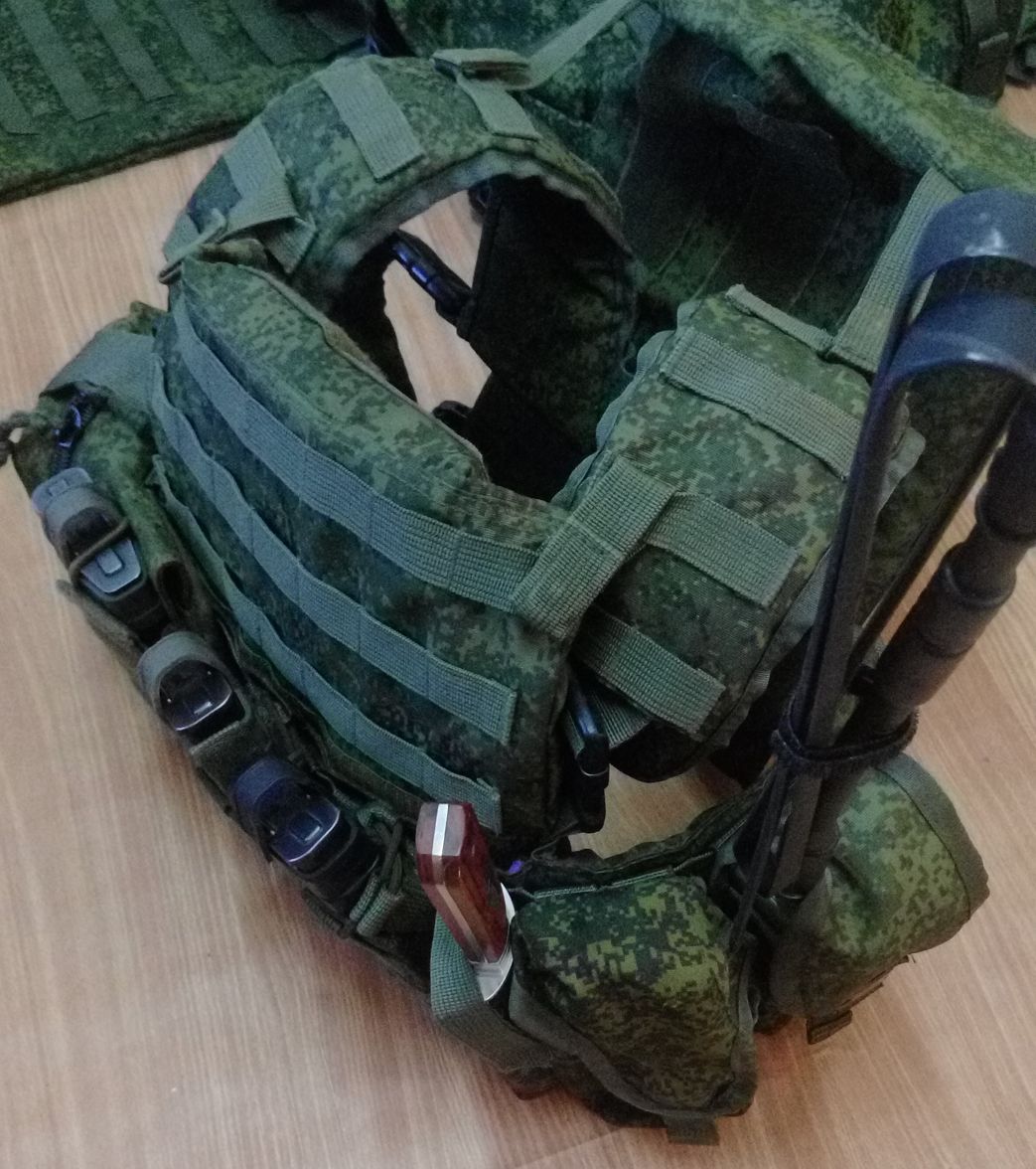 【心得】俄羅斯 通用數位迷彩 6B46 戰術背心 開箱 @野戰 (生存) 遊戲 哈啦板 - 巴哈姆特