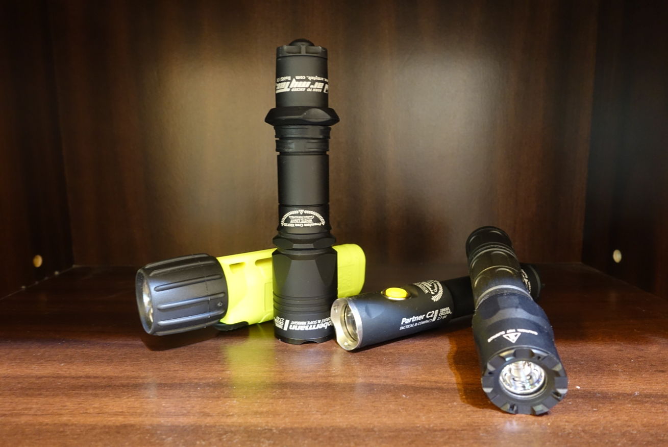 手電筒界的王者-Surefire G2X-MV 800/15流明 雙段強光手電筒 開箱 - allen901的創作 - 巴哈姆特