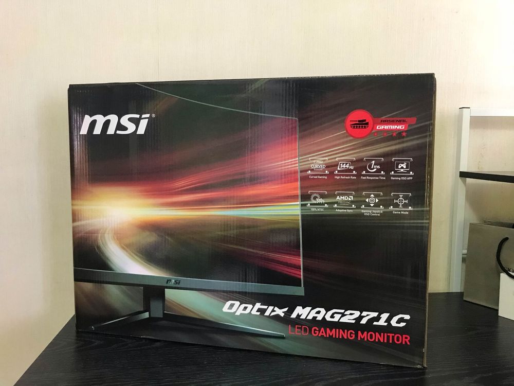 【心得】MSI Optix MAG271C 27吋 144Hz 曲面螢幕 開箱! @電腦應用綜合討論 哈啦板 - 巴哈姆特
