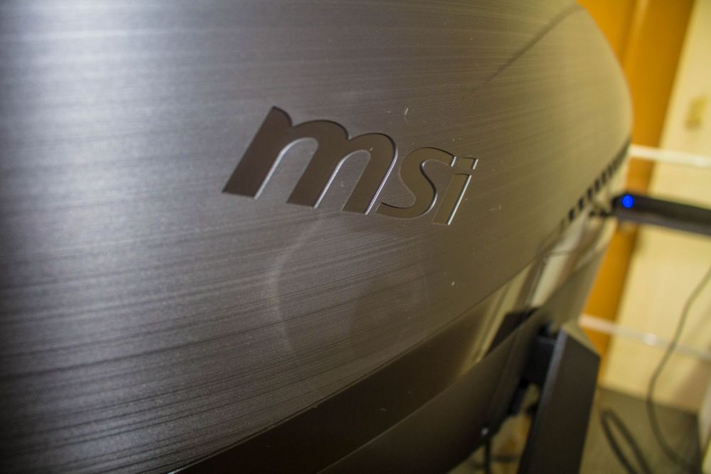 【心得】MSI Optix MAG271C 27吋 144Hz 曲面螢幕 開箱! @電腦應用綜合討論 哈啦板 - 巴哈姆特
