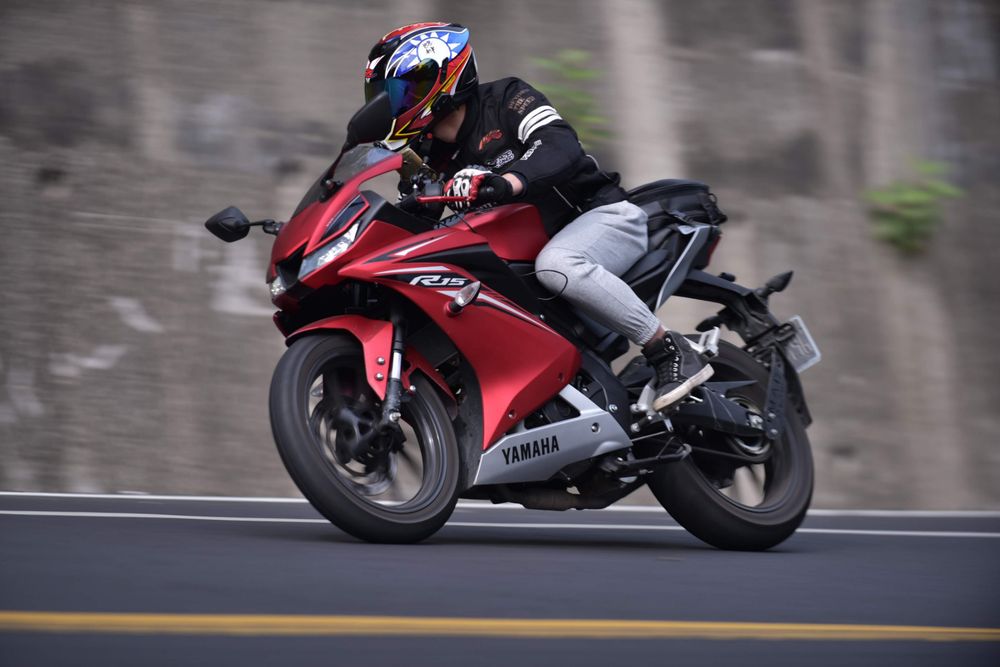 【心得】Yamaha R15 Version3.0 入庫小開箱 @汽機車討論 哈啦板 - 巴哈姆特