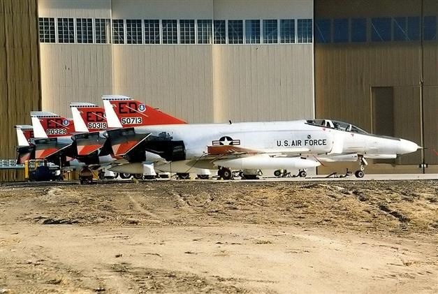 X實驗戰機點將錄第29章：YF-4C/YRF-4C/YF-4E - wulaki的創作 - 巴哈姆特