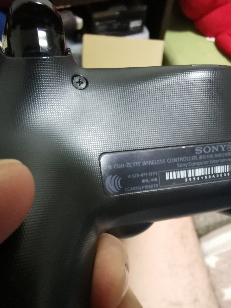 RE:【問題】請問哪裡真的可以購買到台灣公司貨的Switch Pro 手把，如何分辨台灣公司貨 @NS / Nintendo Switch 哈啦板 - 巴哈姆特