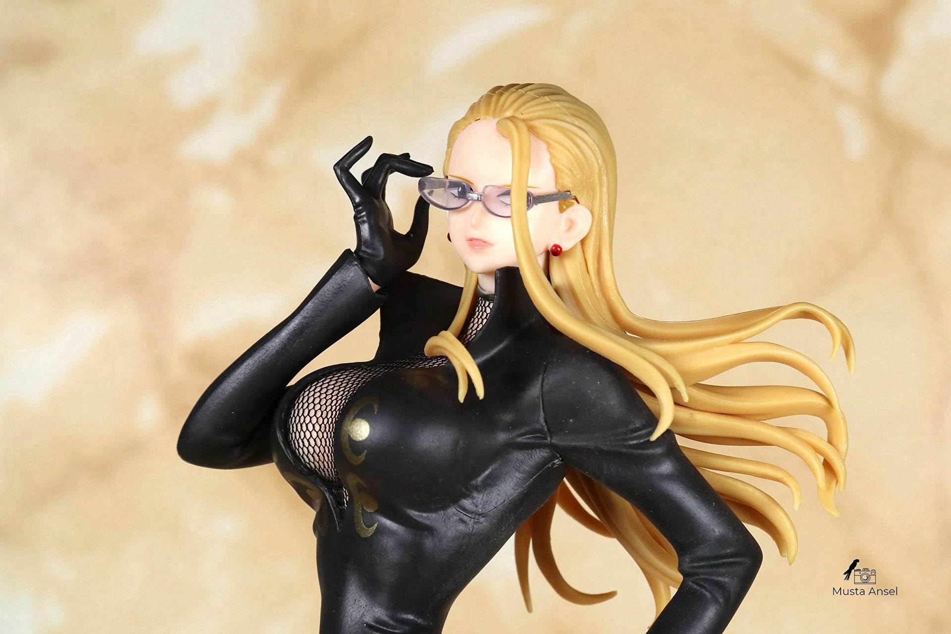 【開箱】景品 海賊王 G&G CP9 卡莉法 卡利法 A款 黑衣 - gh852314的創作 - 巴哈姆特