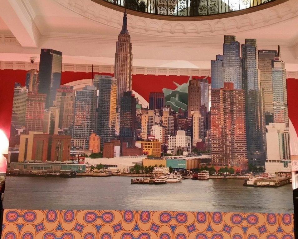 香港加油—QVB的COACH宣傳讓我想歪了 - s3062072的創作 - 巴哈姆特