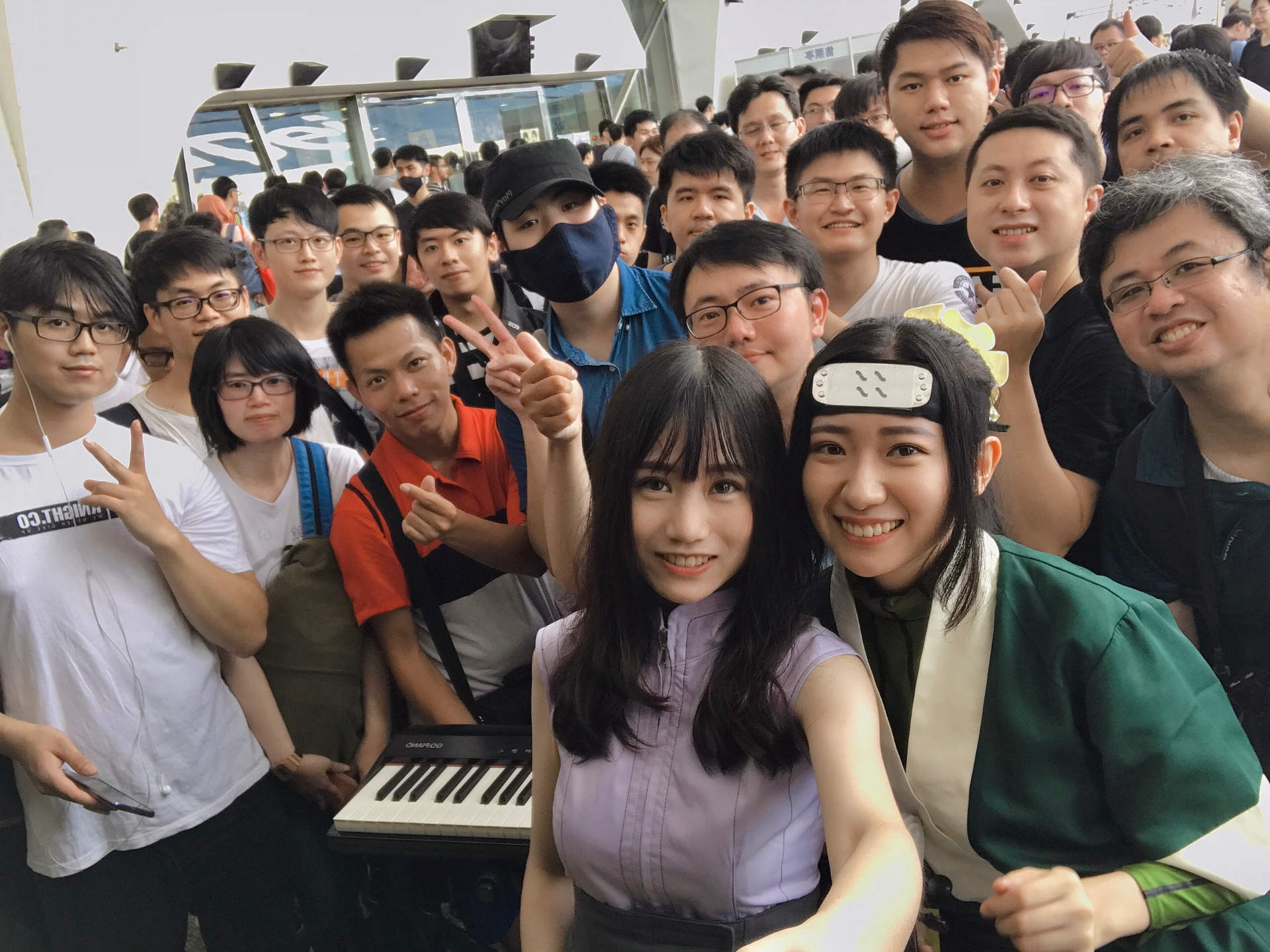 [達人專欄] 開拓動漫祭FF34 鋼琴&小提琴快閃表演 | Ru's Piano & 黃品舒 Kathie - littlerudog的創作 - 巴哈姆特