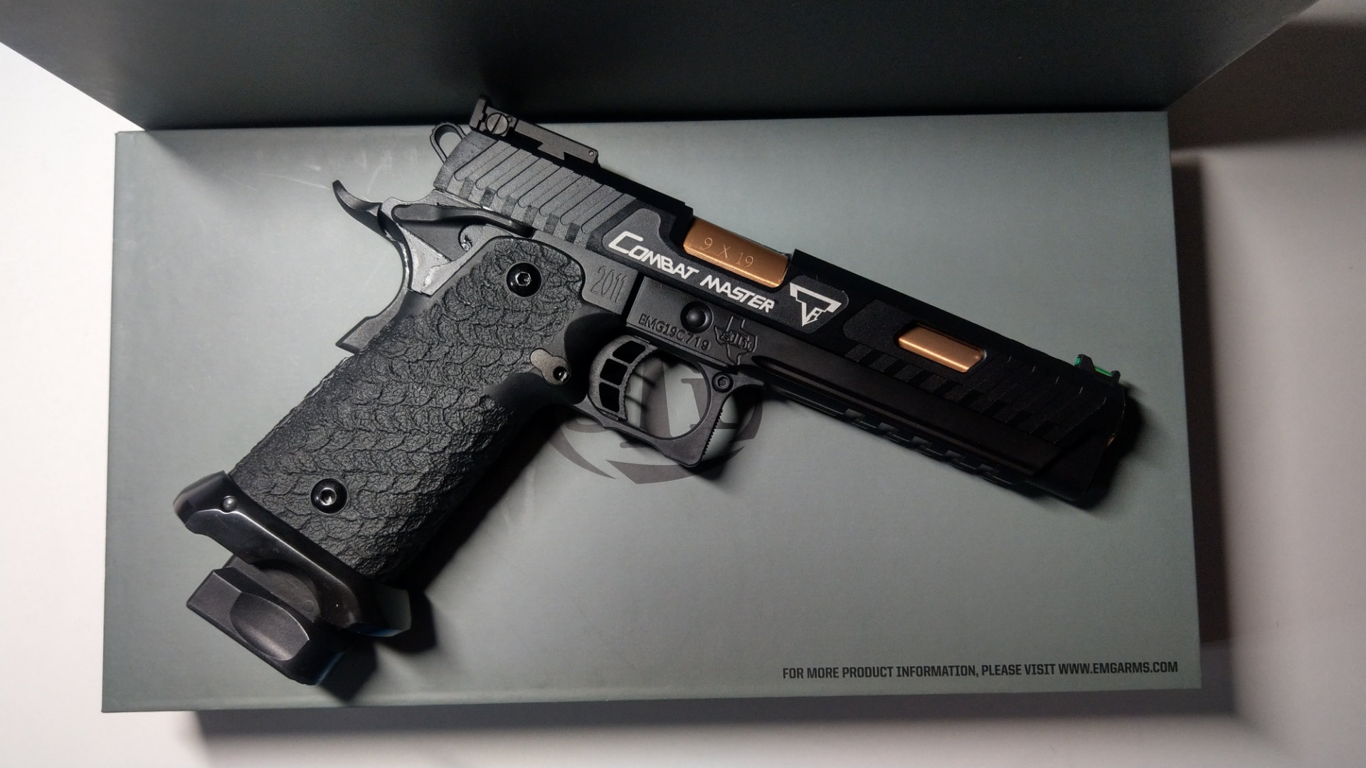 【閒聊】EMG TTI STI 2011 Combat master 簡易開箱 @野戰 (生存) 遊戲 哈啦板 - 巴哈姆特