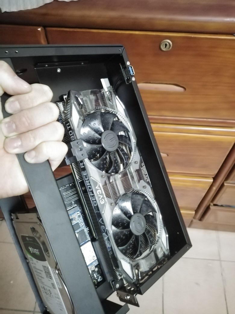 【心得】最強A4 ITX 機殼組裝心得分享（12/30更新） @電腦應用綜合討論 哈啦板 - 巴哈姆特