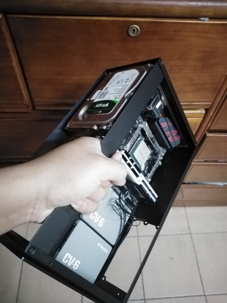 【心得】最強A4 ITX 機殼組裝心得分享（12/30更新） @電腦應用綜合討論 哈啦板 - 巴哈姆特