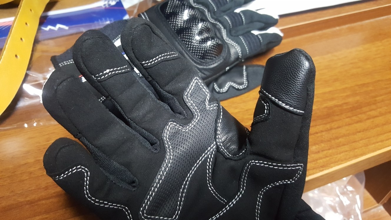 【心得】ASTONE GC01手套開箱 @汽機車討論 哈啦板 - 巴哈姆特