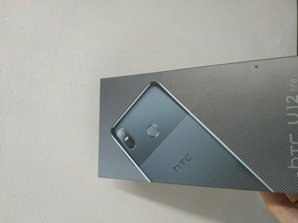 【問題】有誰跟我一樣換HTC 12 LIFE 嘻嘻 @智慧型手機 哈啦板 - 巴哈姆特