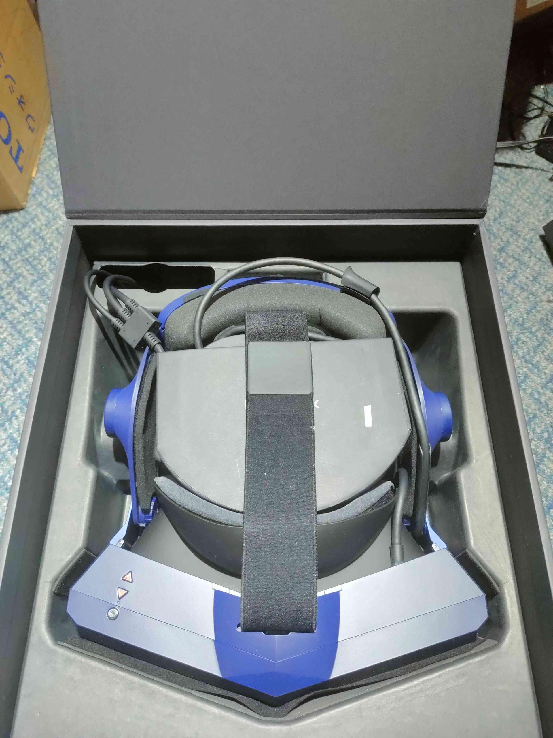 【討論】經過漫長的歲月終於等到了 小派pimax 8kx 開箱文(純開箱) @VR 虛擬實境綜合討論 哈啦板 - 巴哈姆特