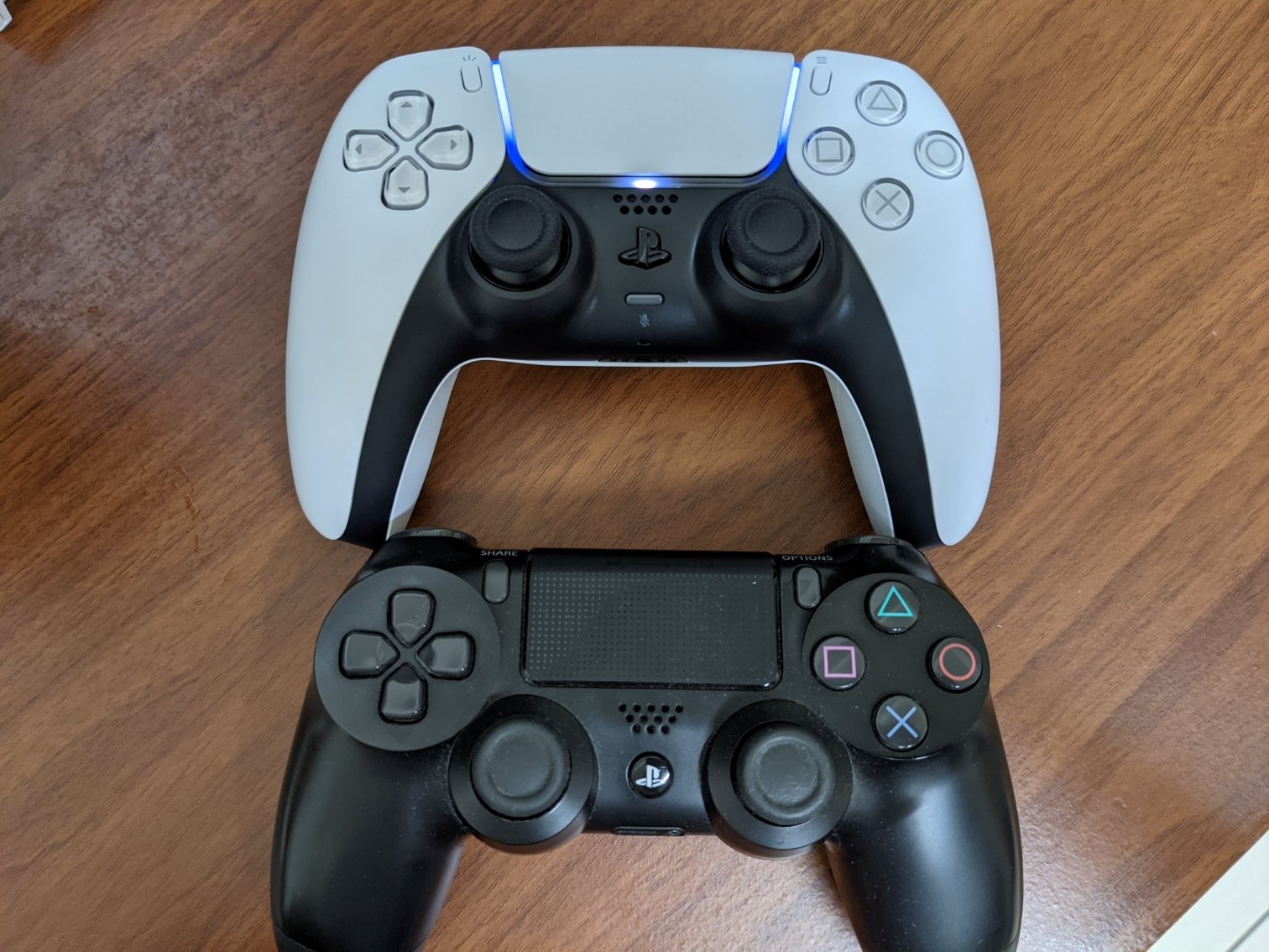 【心得】DualSense 開箱 這手把真厲害！ @PS5 / PlayStation5 哈啦板 - 巴哈姆特