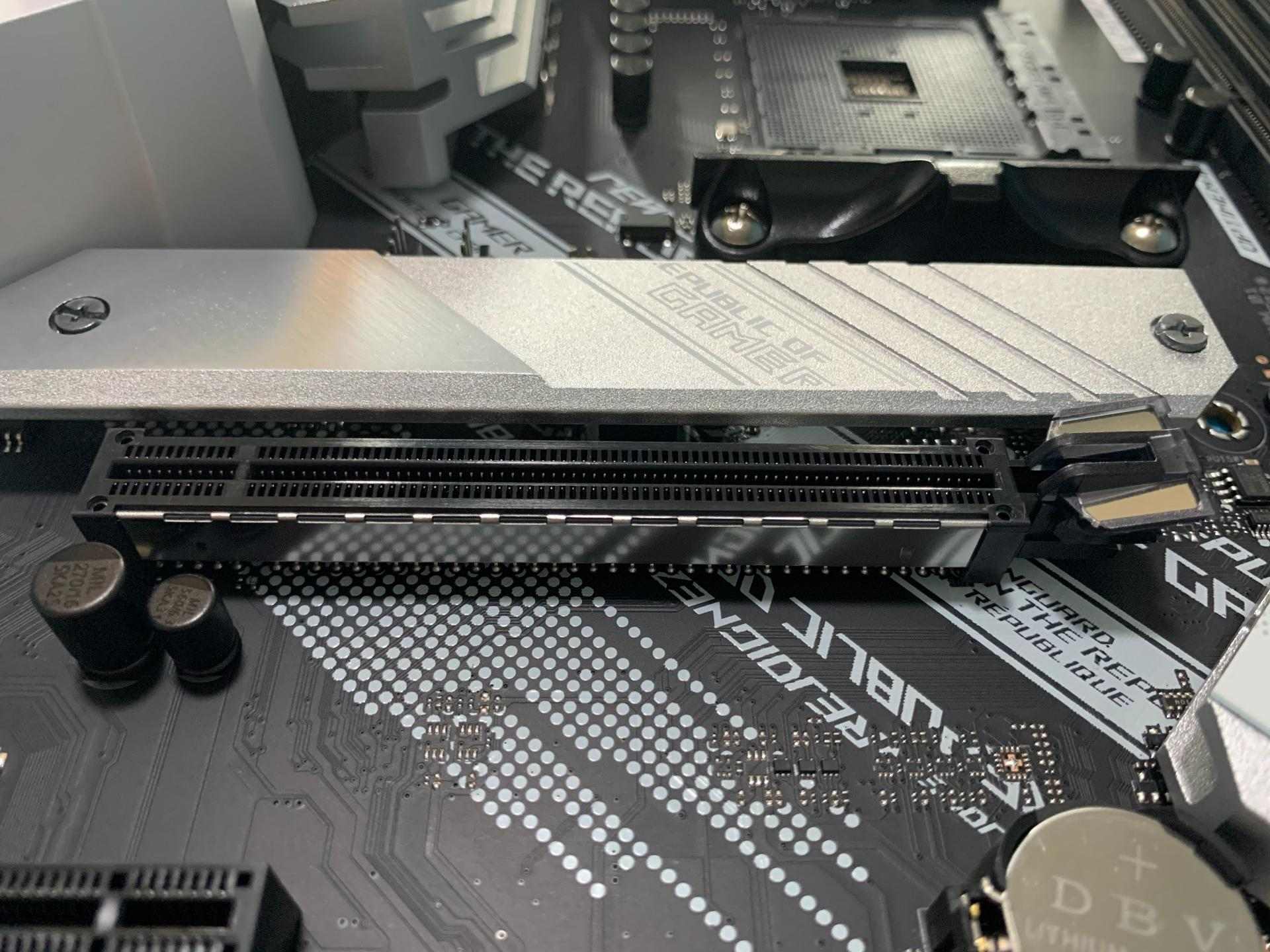 【心得】雪白的敗家之眼ROG STRIX B550-A GAMING 華碩B550 簡易開箱 @電腦應用綜合討論 哈啦板 - 巴哈姆特