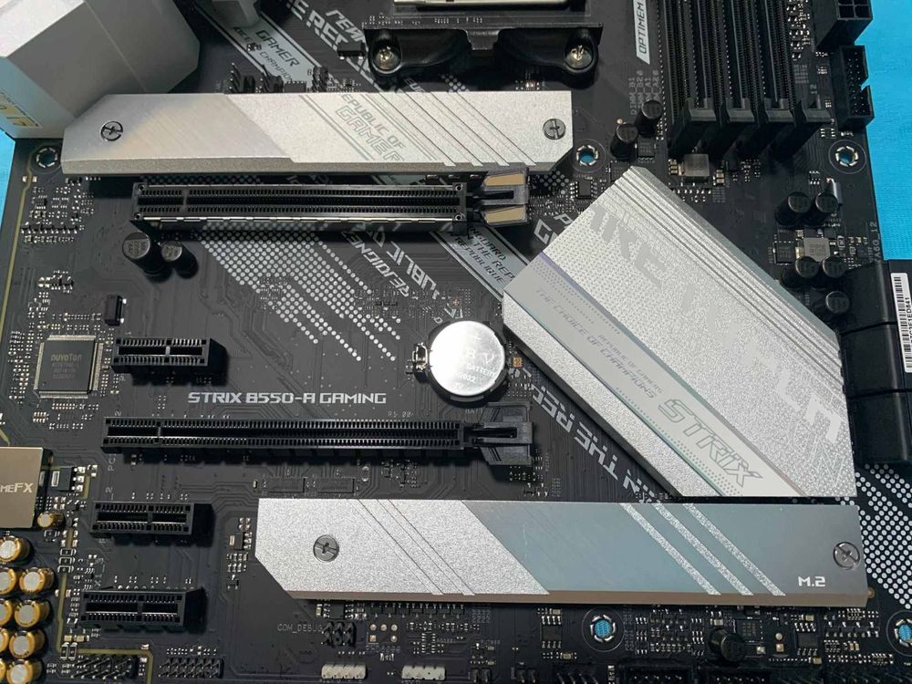 【心得】雪白的敗家之眼ROG STRIX B550-A GAMING 華碩B550 簡易開箱 @電腦應用綜合討論 哈啦板 - 巴哈姆特