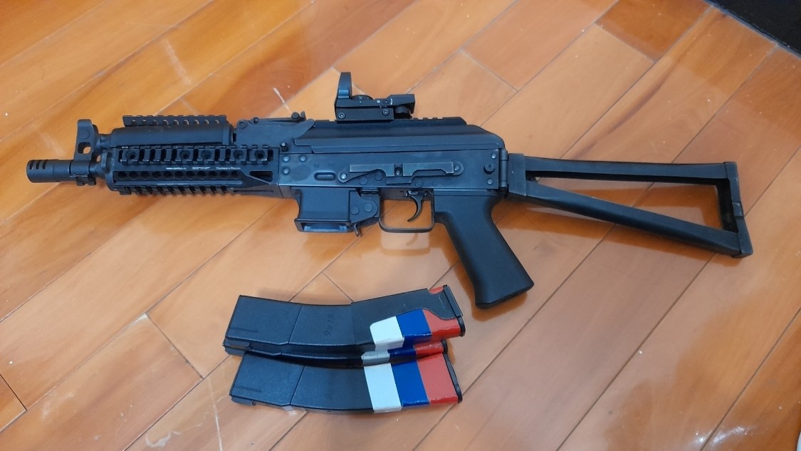 【心得】偽開箱--第三羅馬的鋒刃利劍 LCT PP19-01 Vityaz @野戰 (生存) 遊戲 哈啦板 - 巴哈姆特