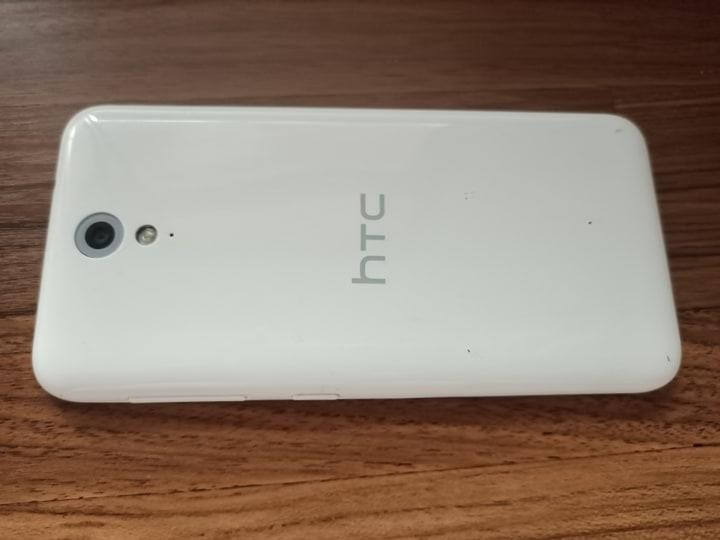 【問題】HTC舊機 手機打不開 有辦法直接肉眼或是從機身判斷是第幾代、型號嗎?(以解決 @智慧型手機 哈啦板 - 巴哈姆特