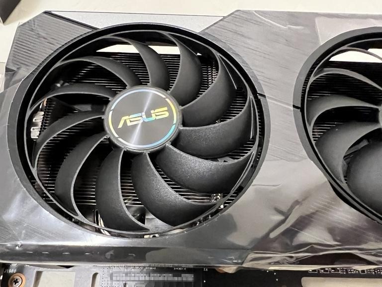 【心得】限組裝一週年 ASUS Dual Radeon 6600 隨意開箱 @電腦應用綜合討論 哈啦板 - 巴哈姆特