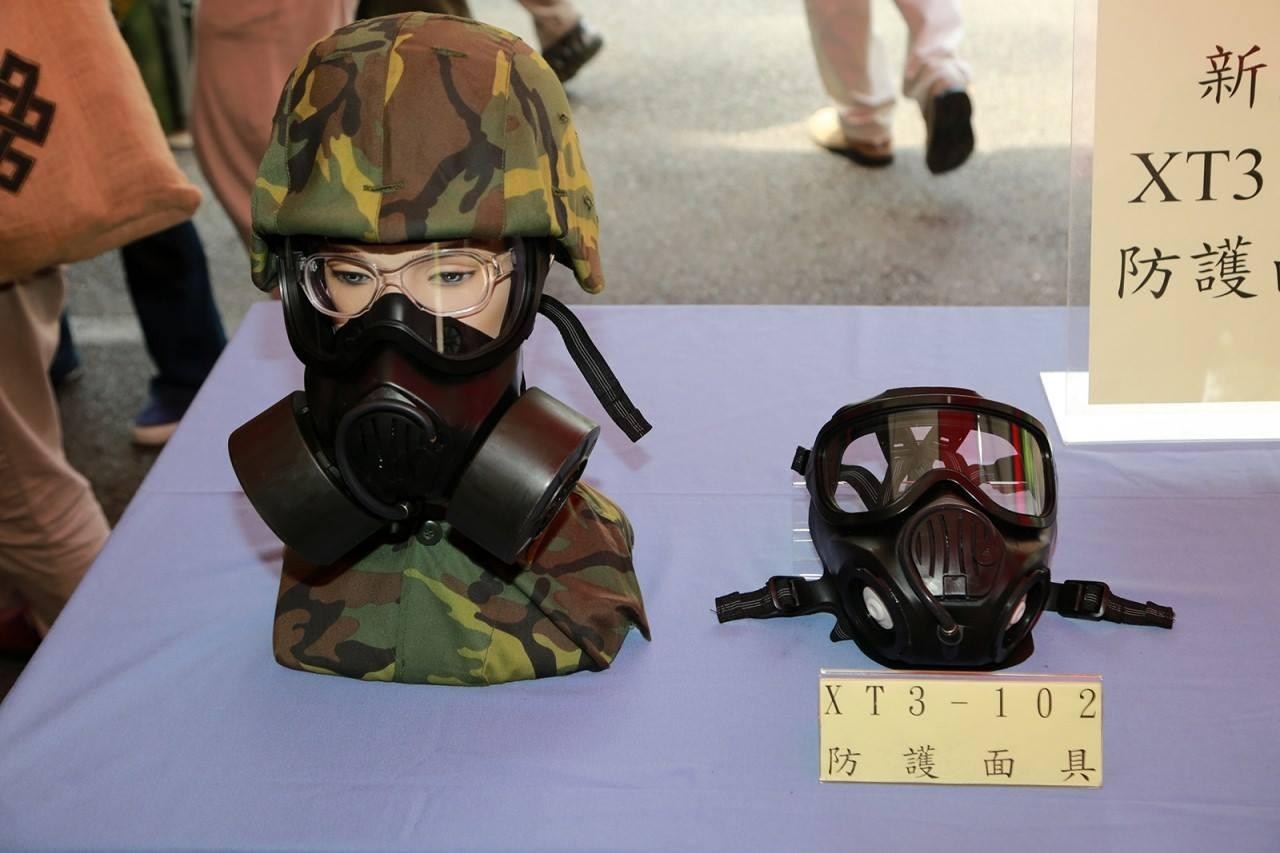 RE:【情報】阻絕氣態、液態化學戰劑 陸軍換發新式T3-102防毒面具 @軍事策略 哈啦板 - 巴哈姆特