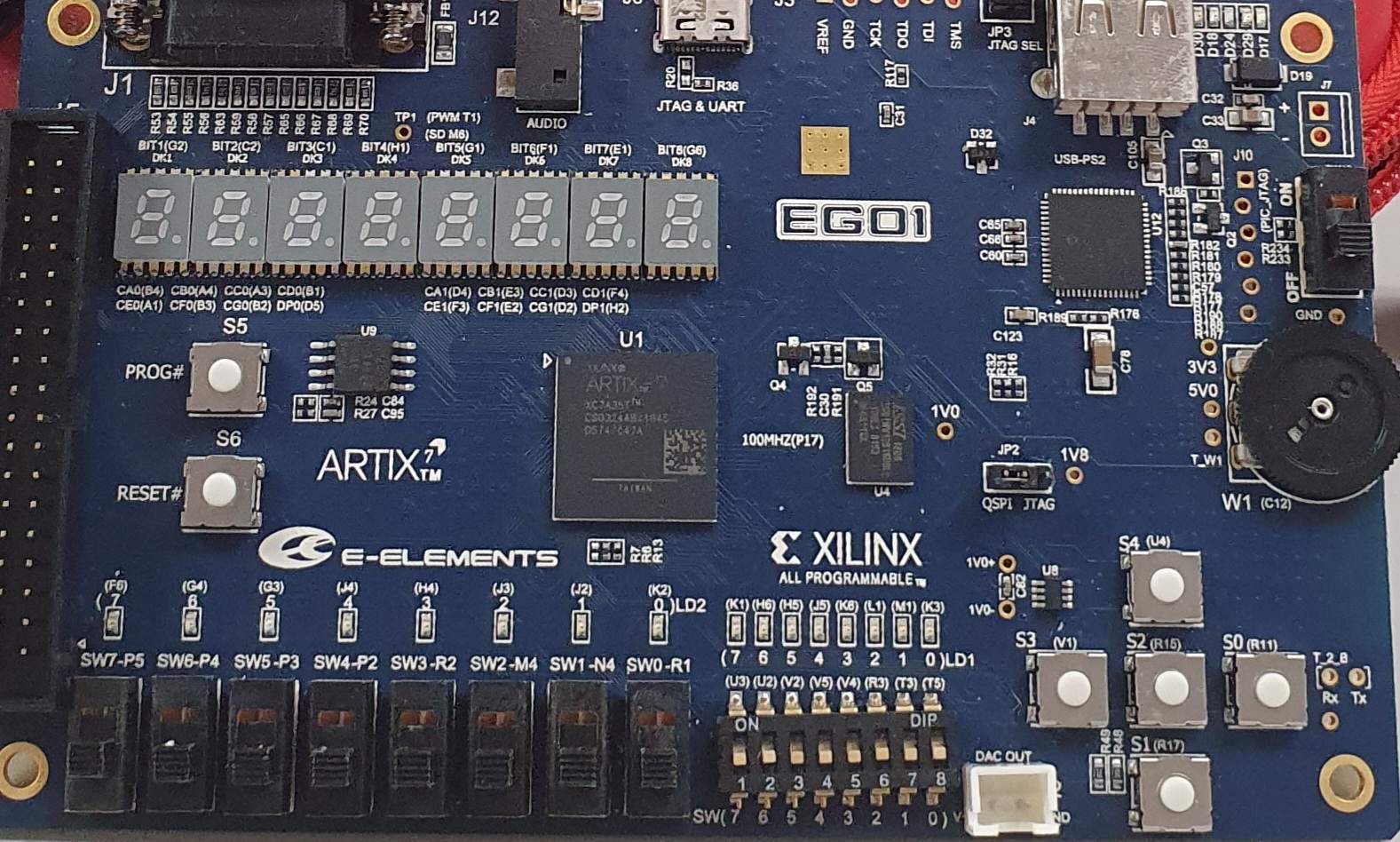 【其他】什麼樣的人家裡會有FPGA開發板啊？ @場外休憩區 哈啦板 - 巴哈姆特