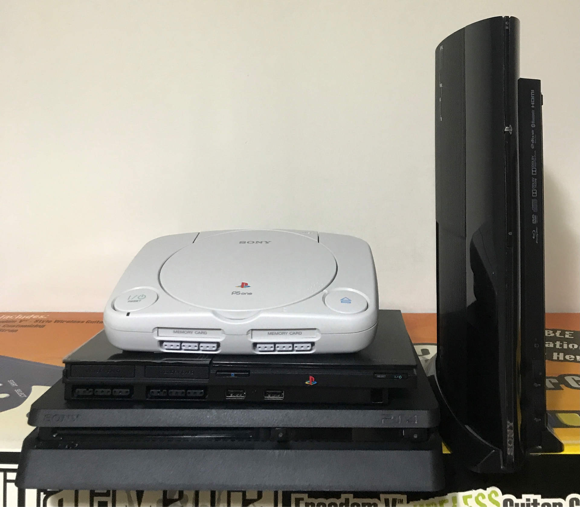 PS One 開箱 + PlayStation歷代薄型機收藏 - himurakaede的創作 - 巴哈姆特