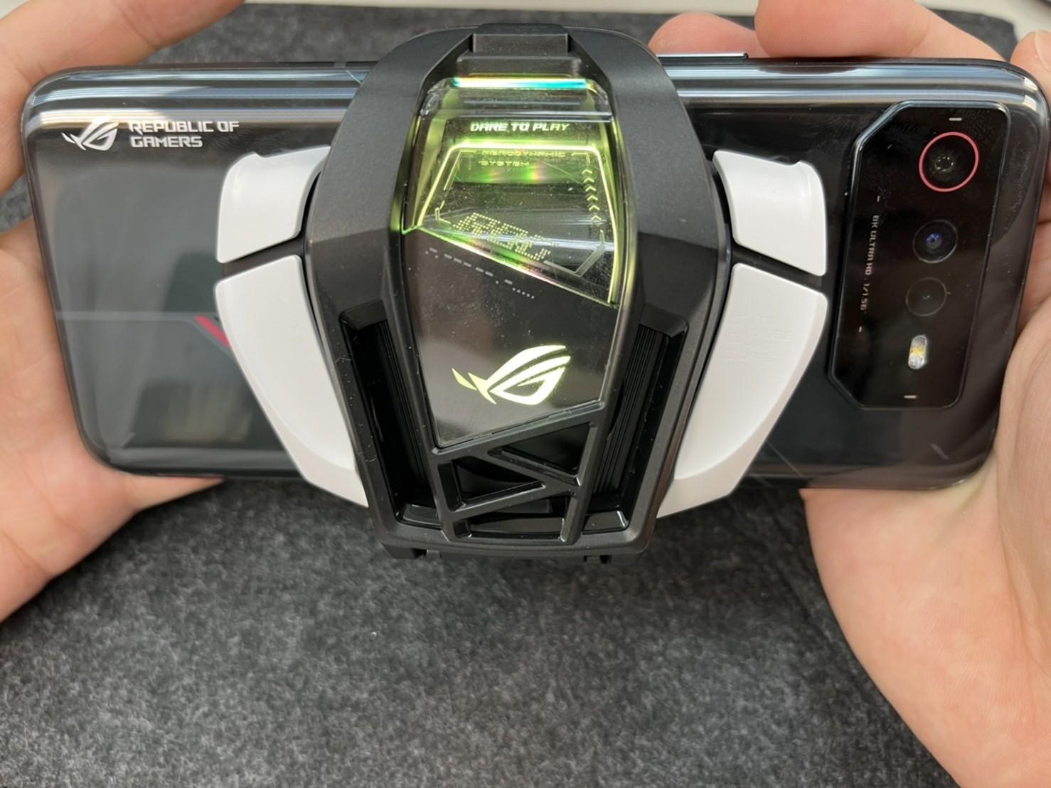 【心得】ROG Phone 6 掛風扇玩原神 @智慧型手機 哈啦板 - 巴哈姆特