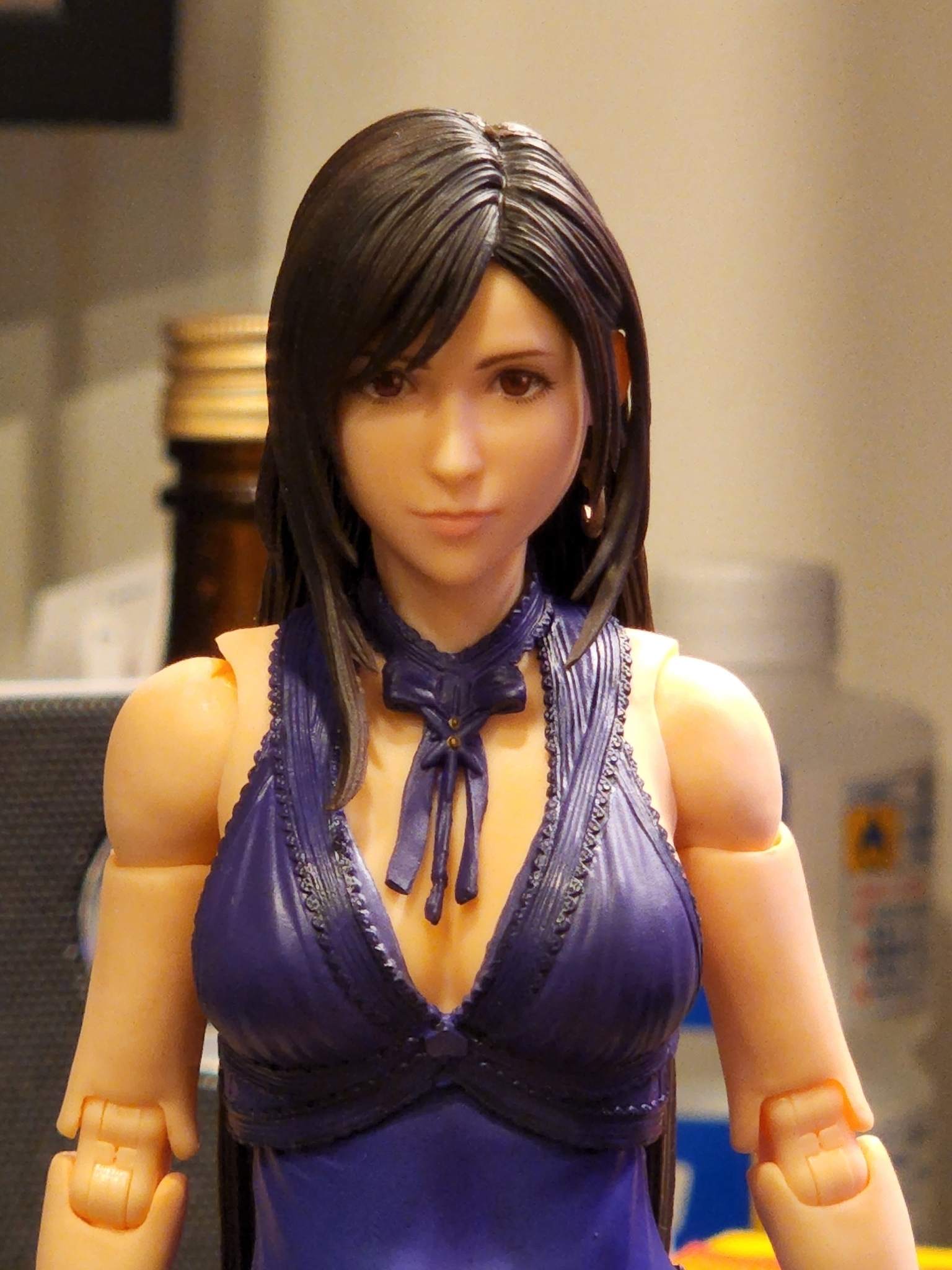 【心得】SE PLAY ARTS改 FF7 重製版 禮服蒂法臉沒崩！？ @綜合公仔玩具討論區 哈啦板 - 巴哈姆特