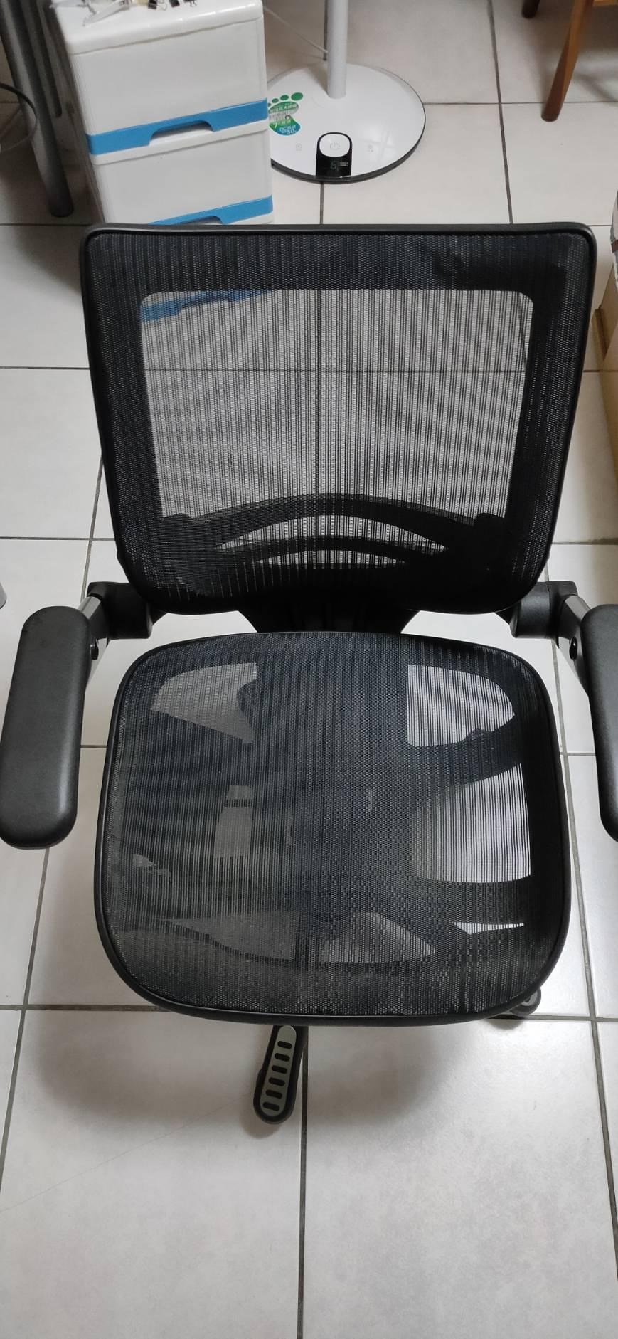 【心得】崴美 Mesh 3 Chair 華爾滋人體工學網椅尊爵版 - 冰礦銀 開箱 @電腦應用綜合討論 哈啦板 - 巴哈姆特
