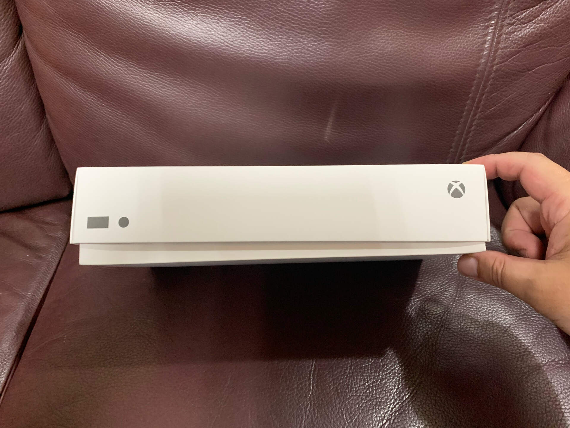【閒聊】這台XSS有點怪…….（XBOX禮盒開箱） @Xbox / Xbox Series X 哈啦板 - 巴哈姆特