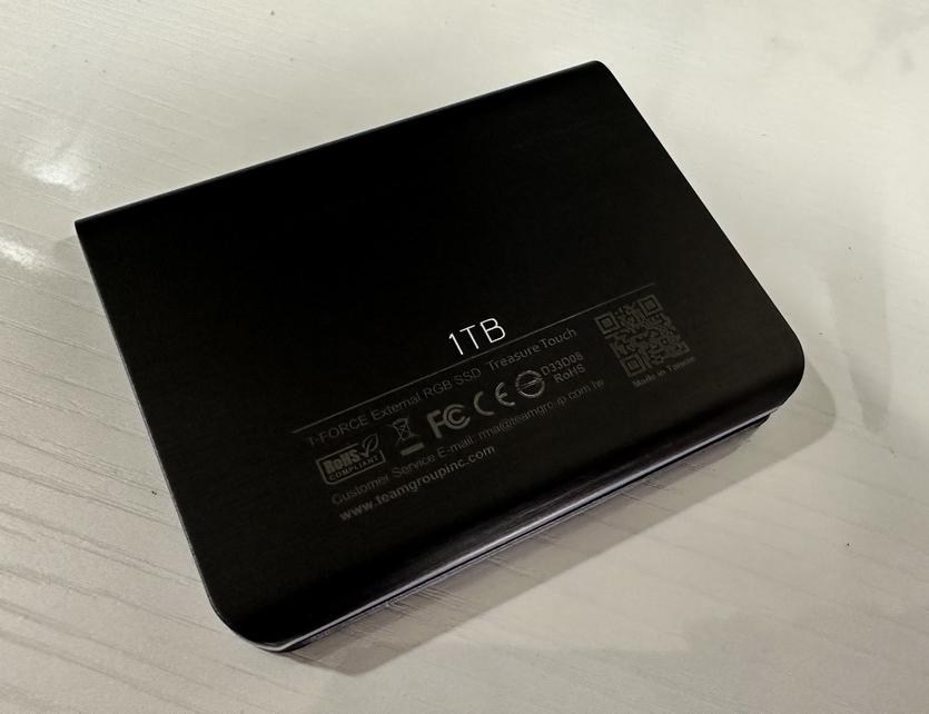 【心得】外接觸控 RGB SSD T-FORCE TREASURE TOUCH 開箱 @電腦應用綜合討論 哈啦板 - 巴哈姆特