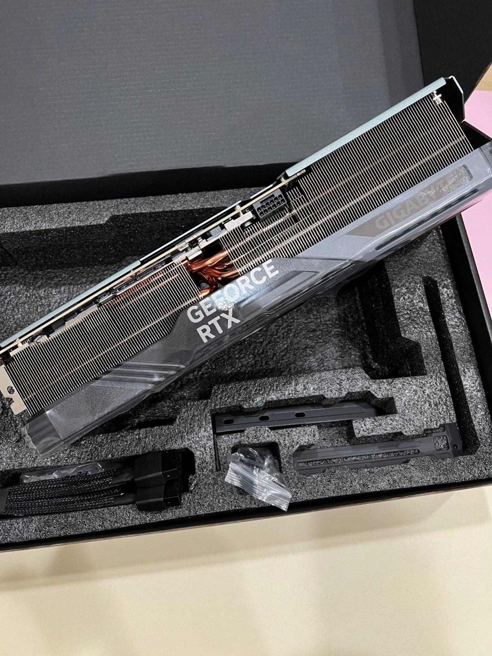 【心得】Gigabyte GeForce RTX 4090 GAMING OC 24G 簡易開箱 ( 更新 FSP_GOLD_ATX 3.0 ...