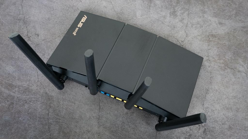 【心得】「開箱」ASUS RT-AX1800S - 入門 WiFi 6 路由器 @電腦應用綜合討論 哈啦板 - 巴哈姆特