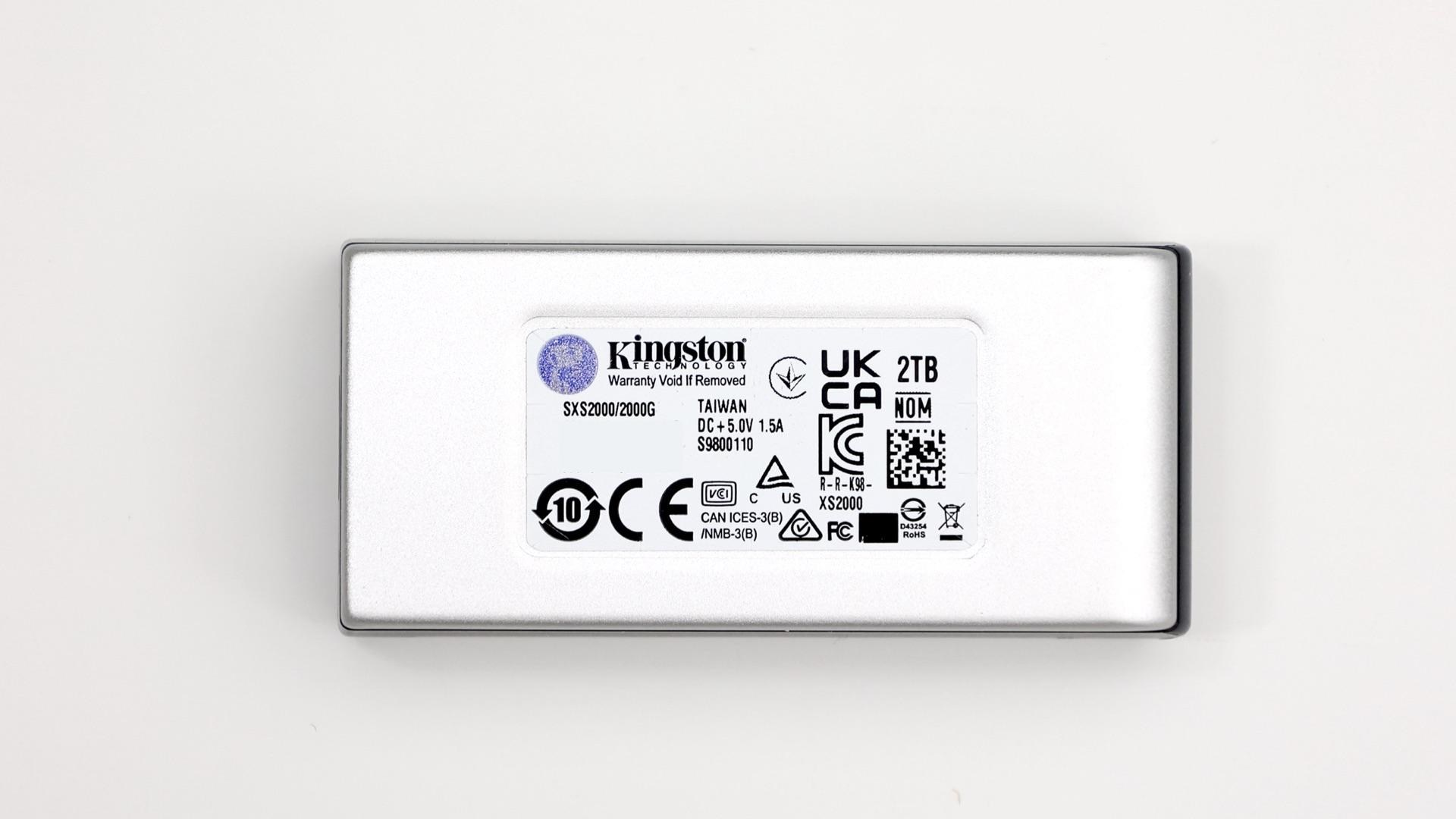 【心得】Kingston XS2000 極速 USB3.2 Gen2 x2 20Gbps 卻有極致小巧體積。有機會與 Thunderbolt ...