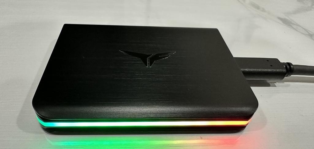 【心得】外接觸控 RGB SSD T-FORCE TREASURE TOUCH 開箱 @電腦應用綜合討論 哈啦板 - 巴哈姆特